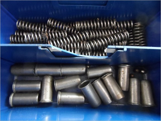 MZ koblingsfjedre. +holdere sæt med 6 stk. - MZ reservedele. - Per ...